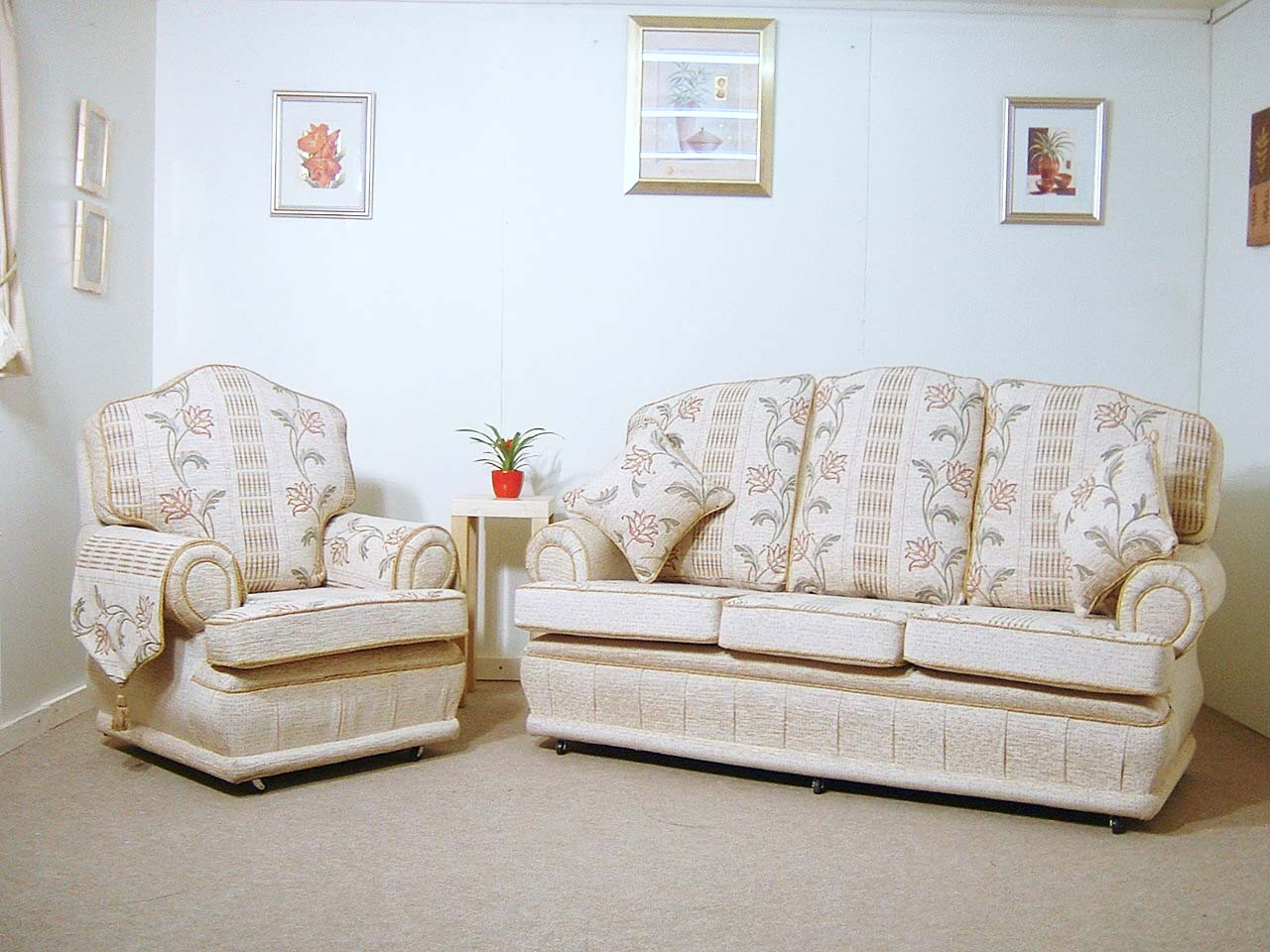 West Midlands Upholstery Ltd - Maddison Suite